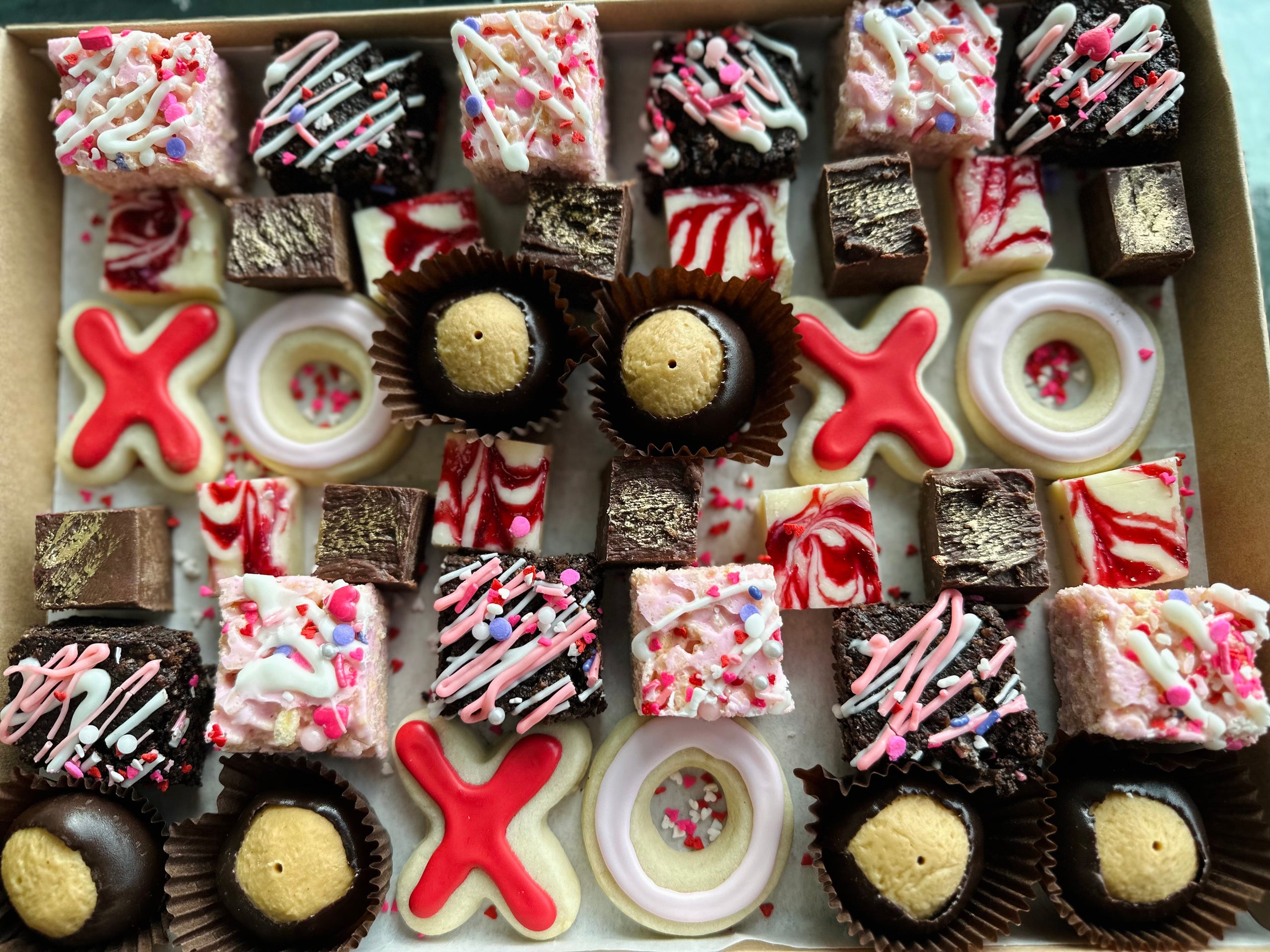 Preorder- The Love Bite Box | Oliver's Desserts